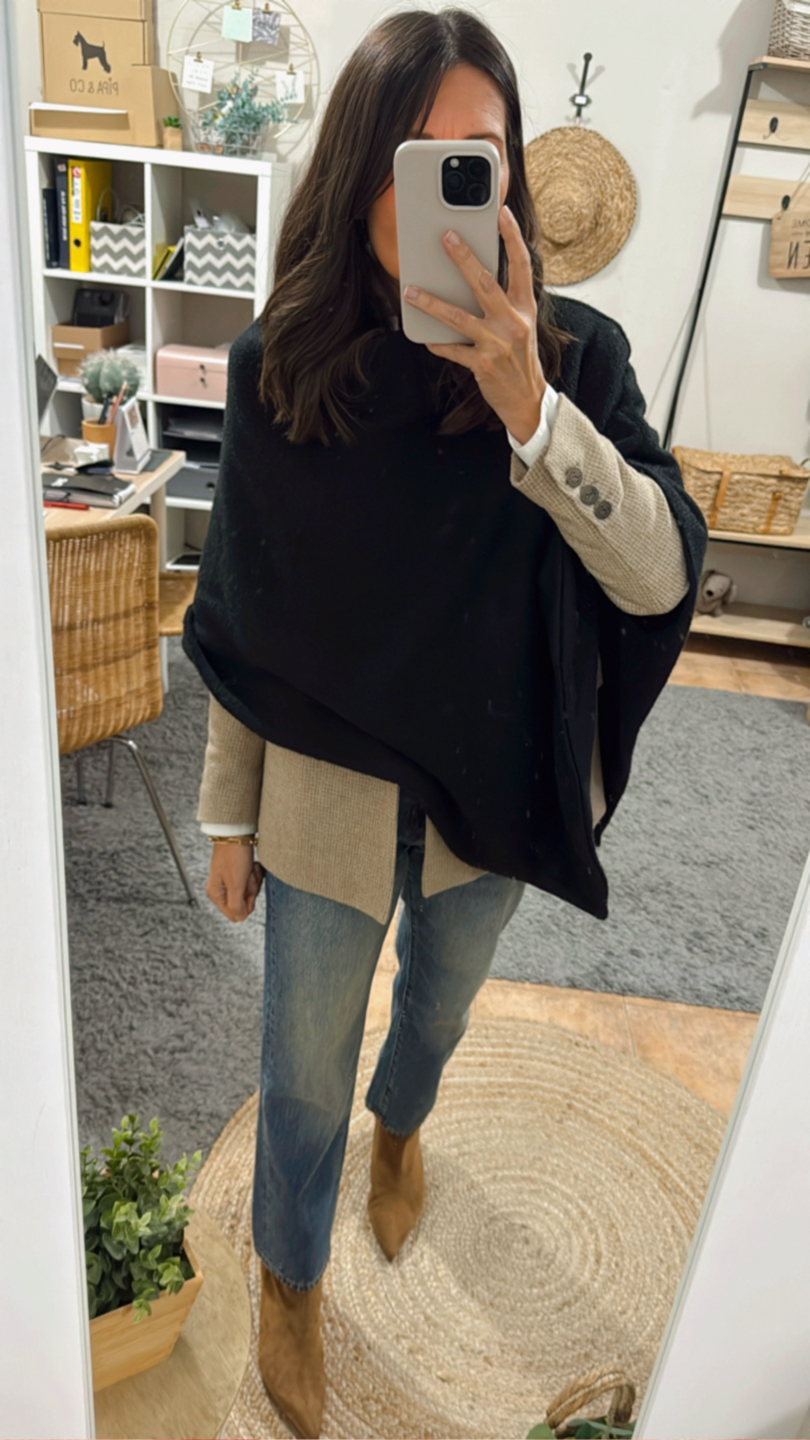 Poncho Olivia negro – Pipa & Co